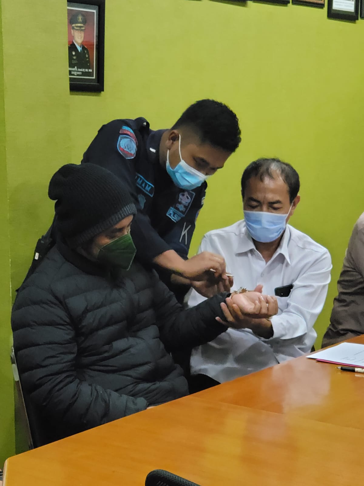 TAHAP II PERKARA TERSANGKA MSAT CABUL JOMBANG - Kejaksaan Tinggi Jawa Timur
