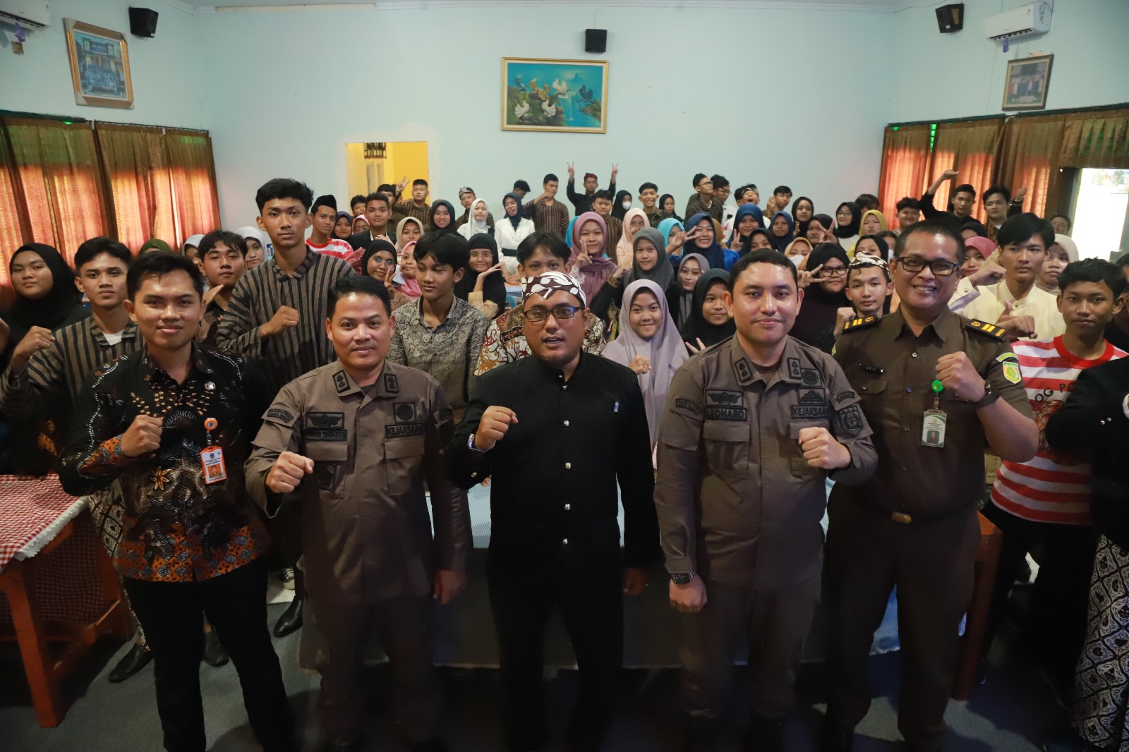 Jaksa Masuk Sekolah di SMA Negeri 12 Surabaya : Selamatkan Generasi ...